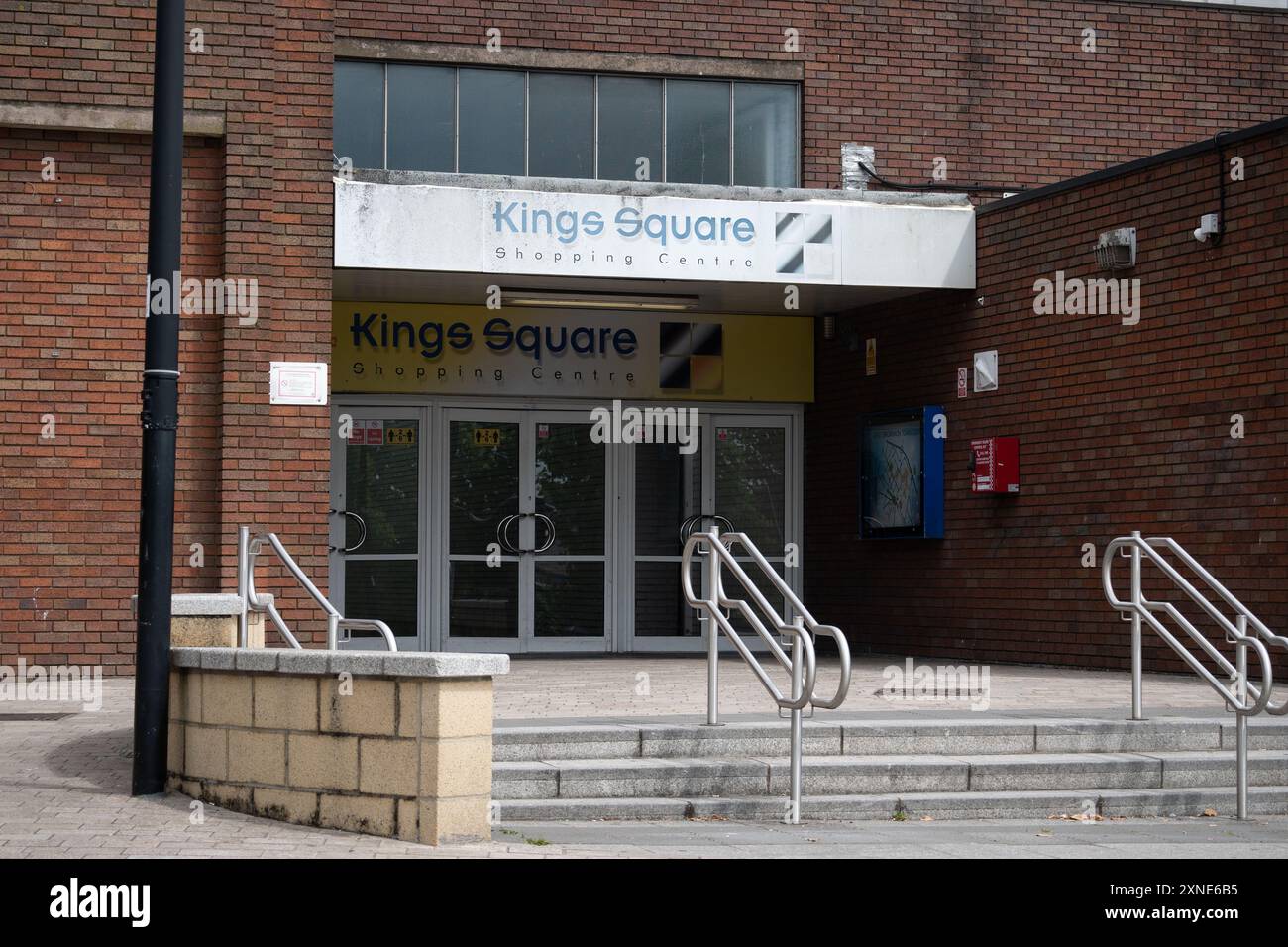 Kings Square Shopping Centre entrance, West Bromwich, Sandwell, West ...