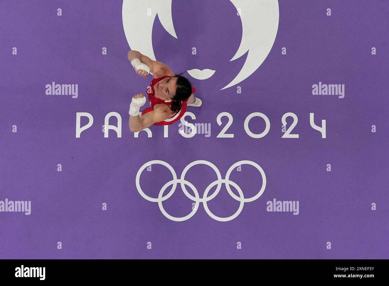 Ireland's Kellie Harrington celebrates after defeating Colombia's Angie ...