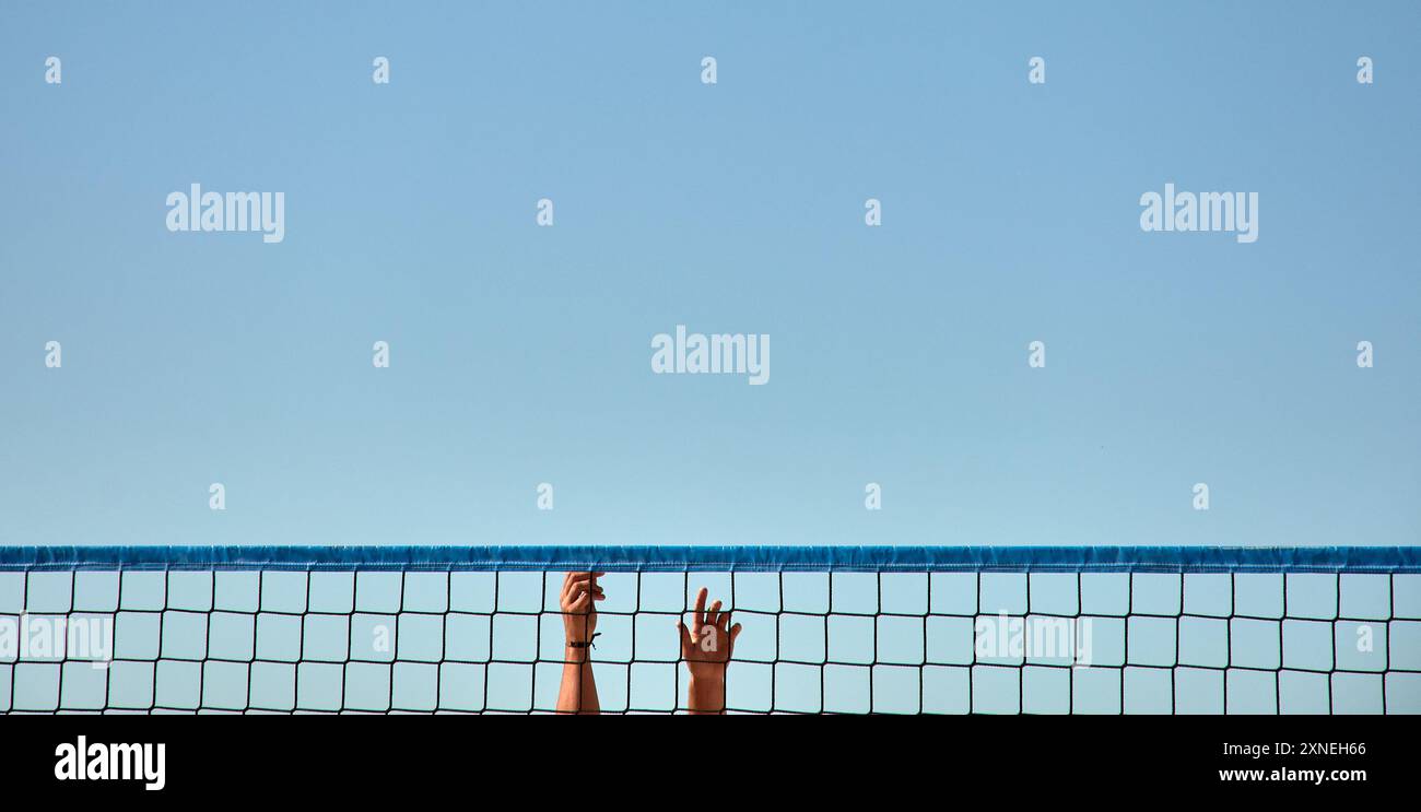 Volleyball players in action hi-res stock photography and images - Alamy