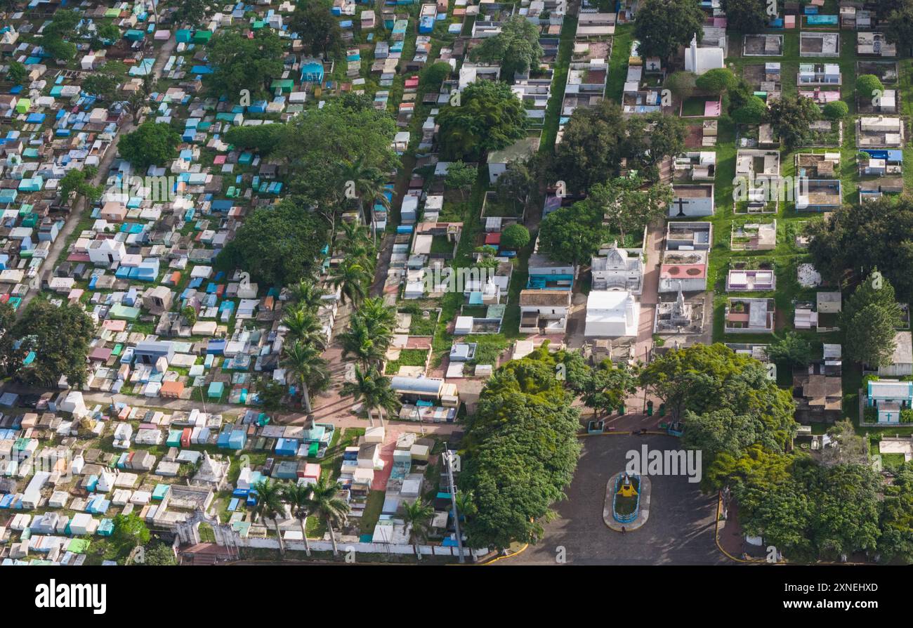 Aerial of cemetery hi-res stock photography and images - Alamy