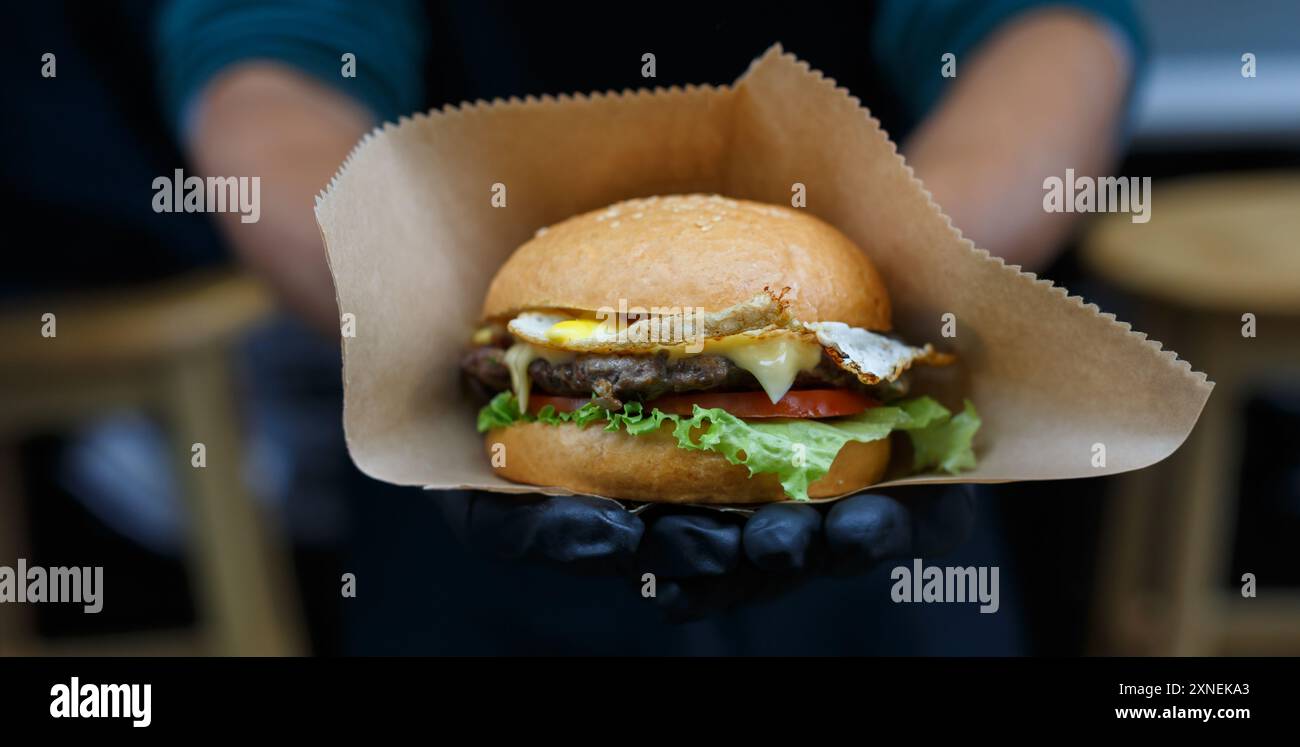 Street fast food, hamburger with bbq grilled steak Stock Photo - Alamy