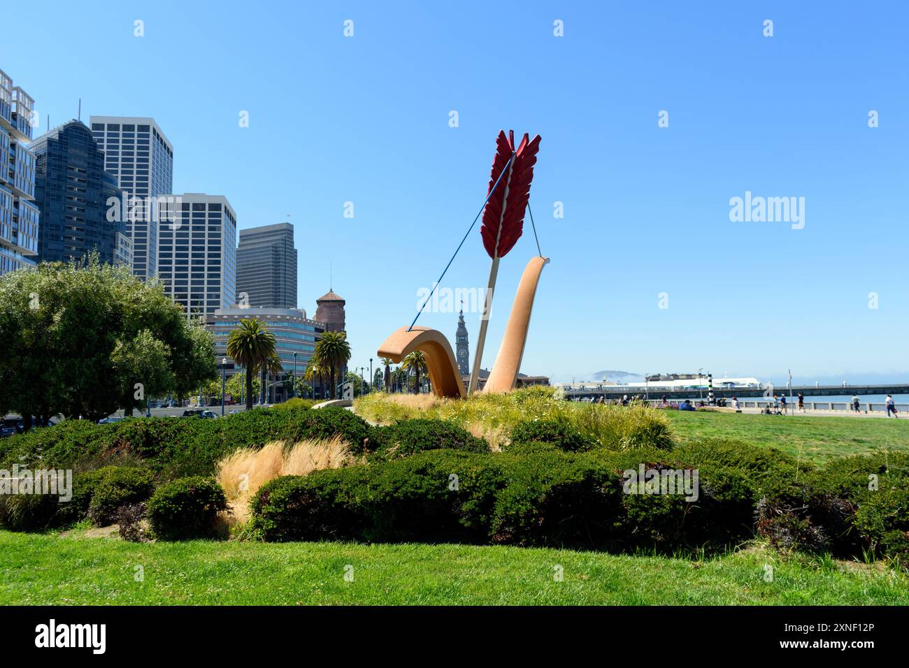 Cupid's Span, a giant bow and arrow sculpture at Embarcadero Waterfront ...