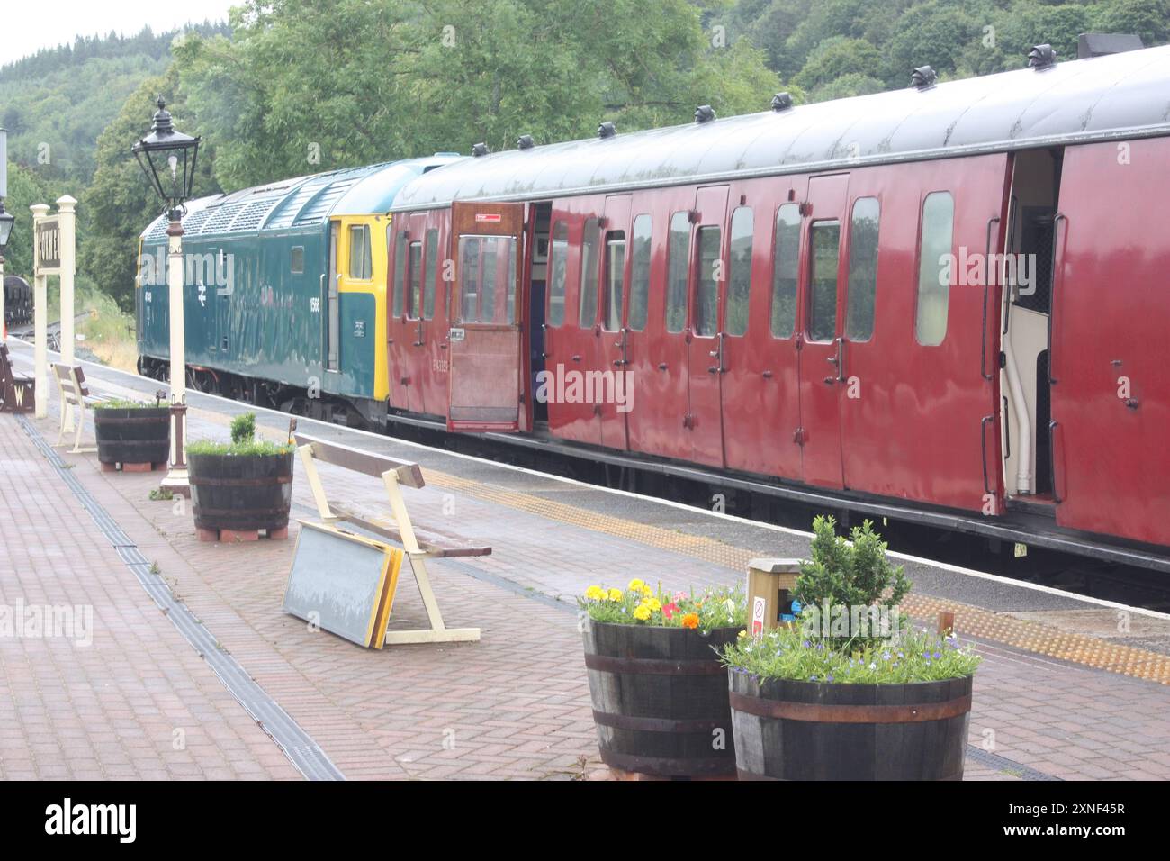 Diesel locomotive at Corwen station on the Llangollen Railway ...