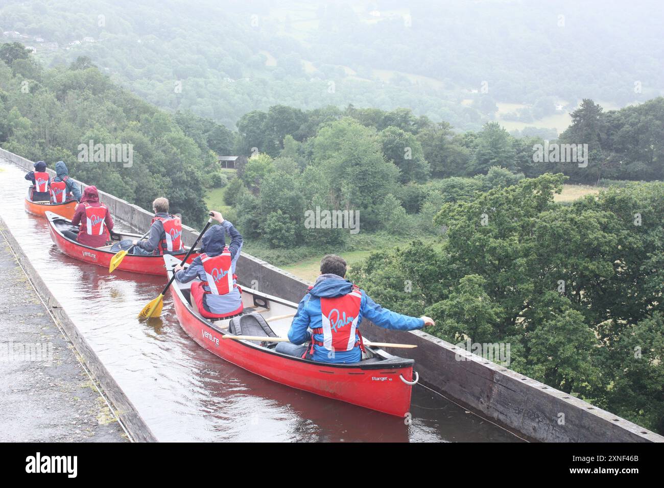 The Pontcysyllte Aqueduct is a navigable aqueduct that carries the ...