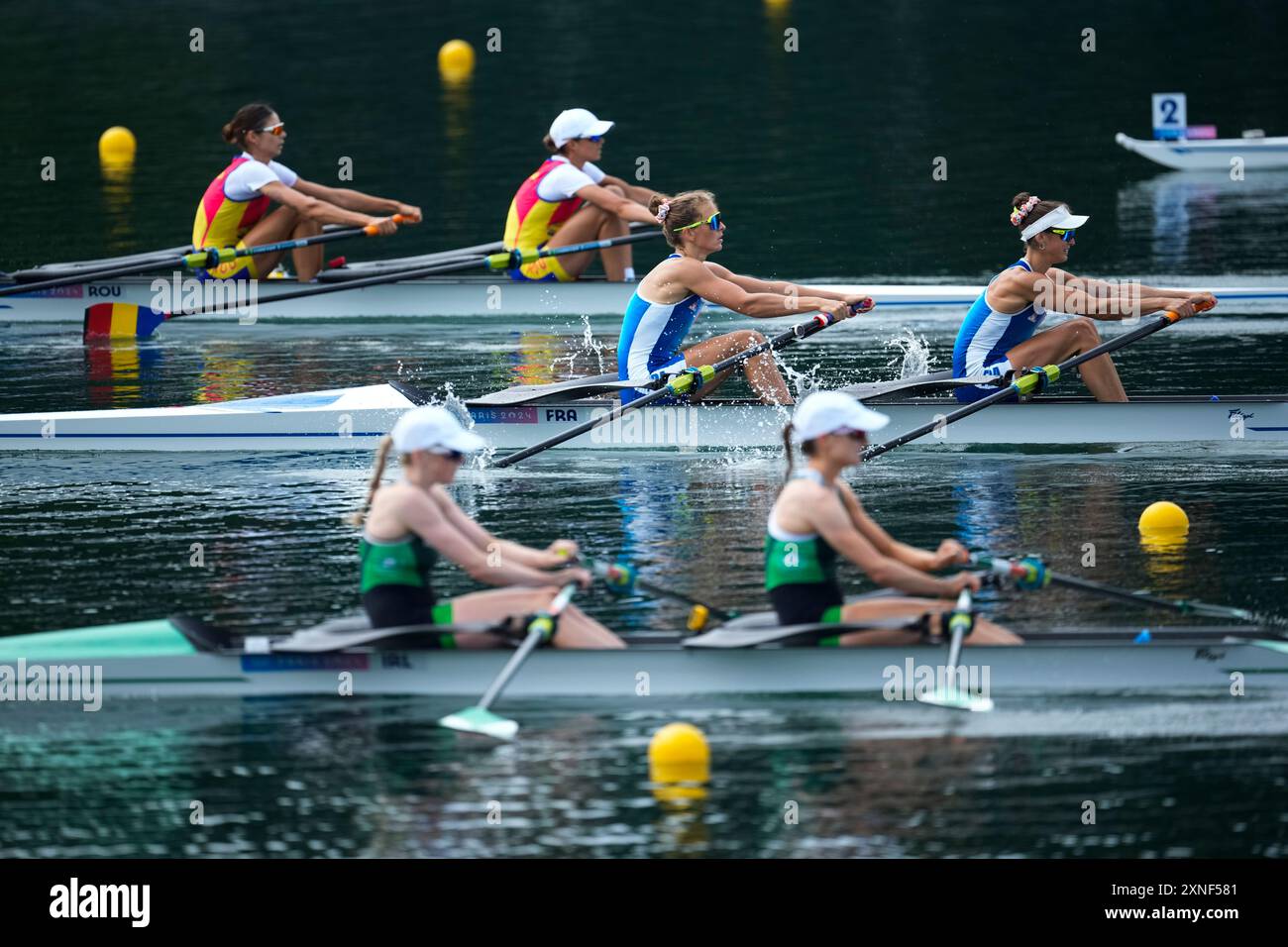 France's Claire Bove and Laura Tarantola, center, compete during the ...