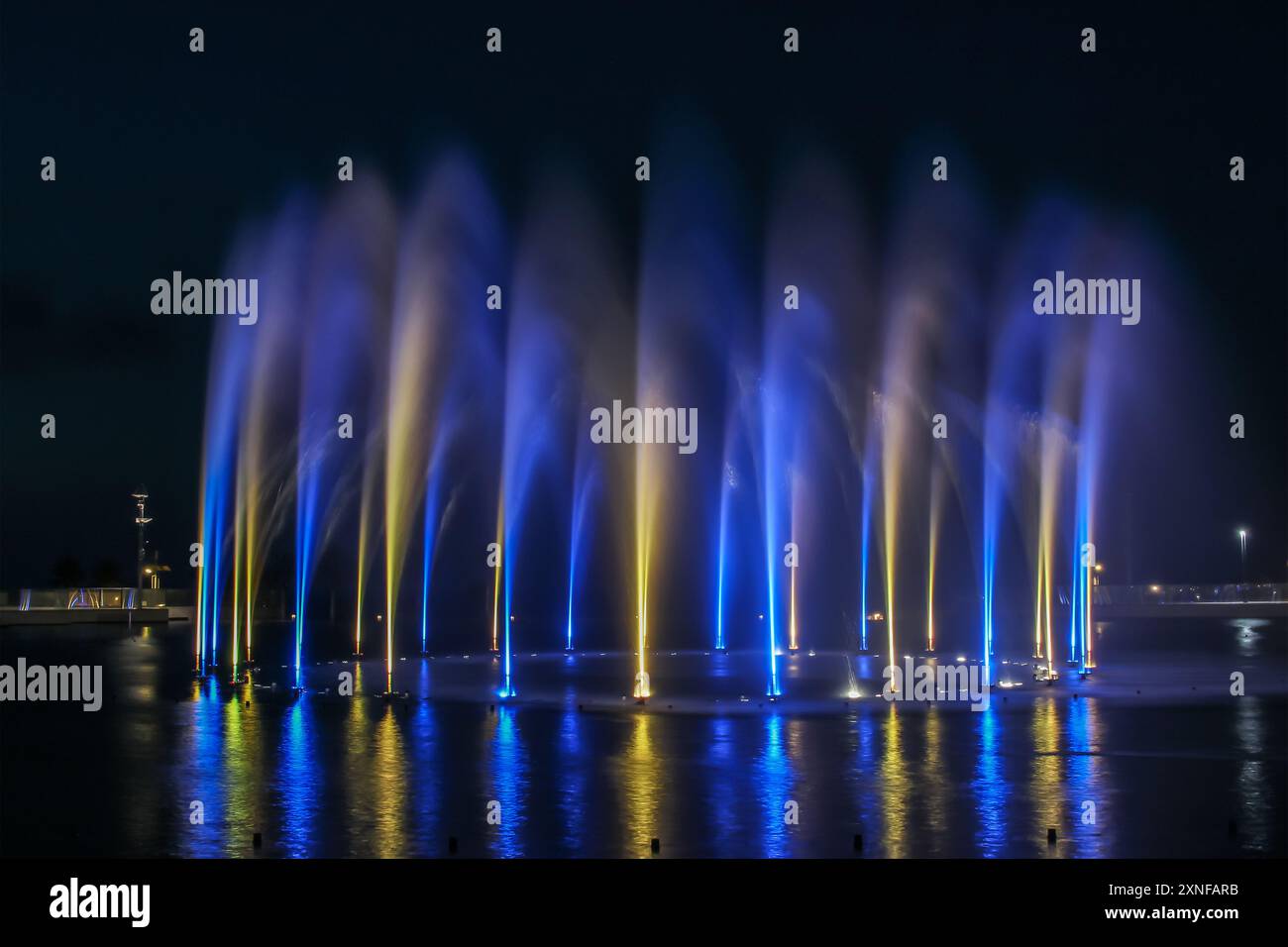 Nightlife activity hi-res stock photography and images - Alamy