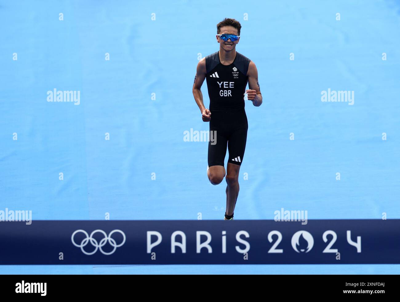Paris, France. 31st July, 2024. Alex Yee of Britain runs towards the ...