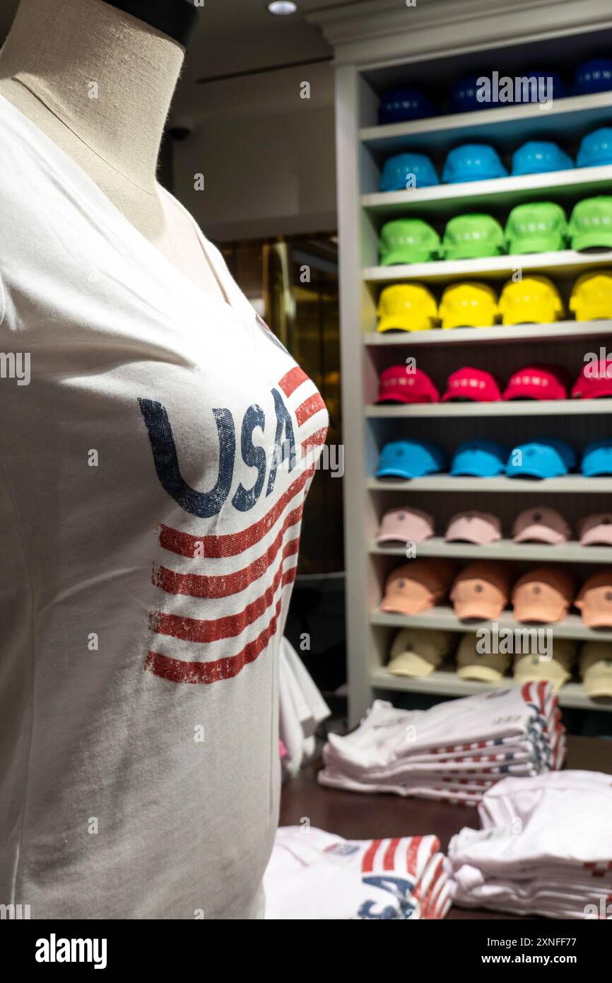 Trump retail stores hi-res stock photography and images - Alamy