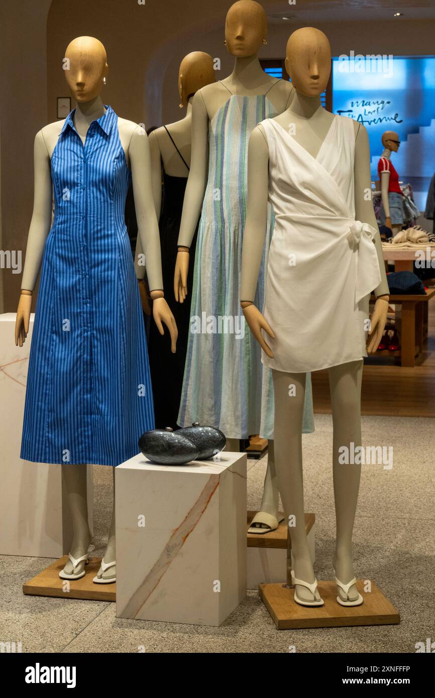 The Mango flagship store is located at 711 Fifth Avenue in New York ...