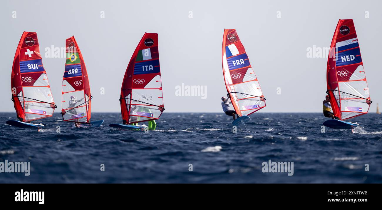MARSEILLE - Windfoiler Luuc van Opzeeland in action at the Olympic ...