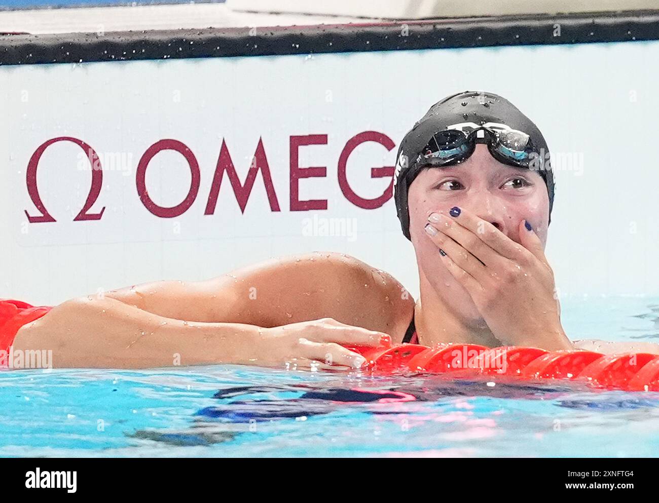 Paris, France. 31st July, 2024. Torri Huske of the U.S. reacts after ...