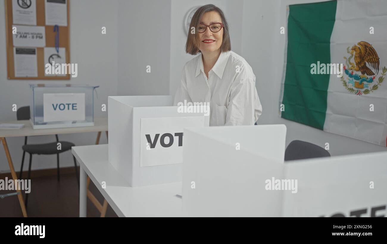 Mature mexican woman smiling hi-res stock photography and images - Alamy