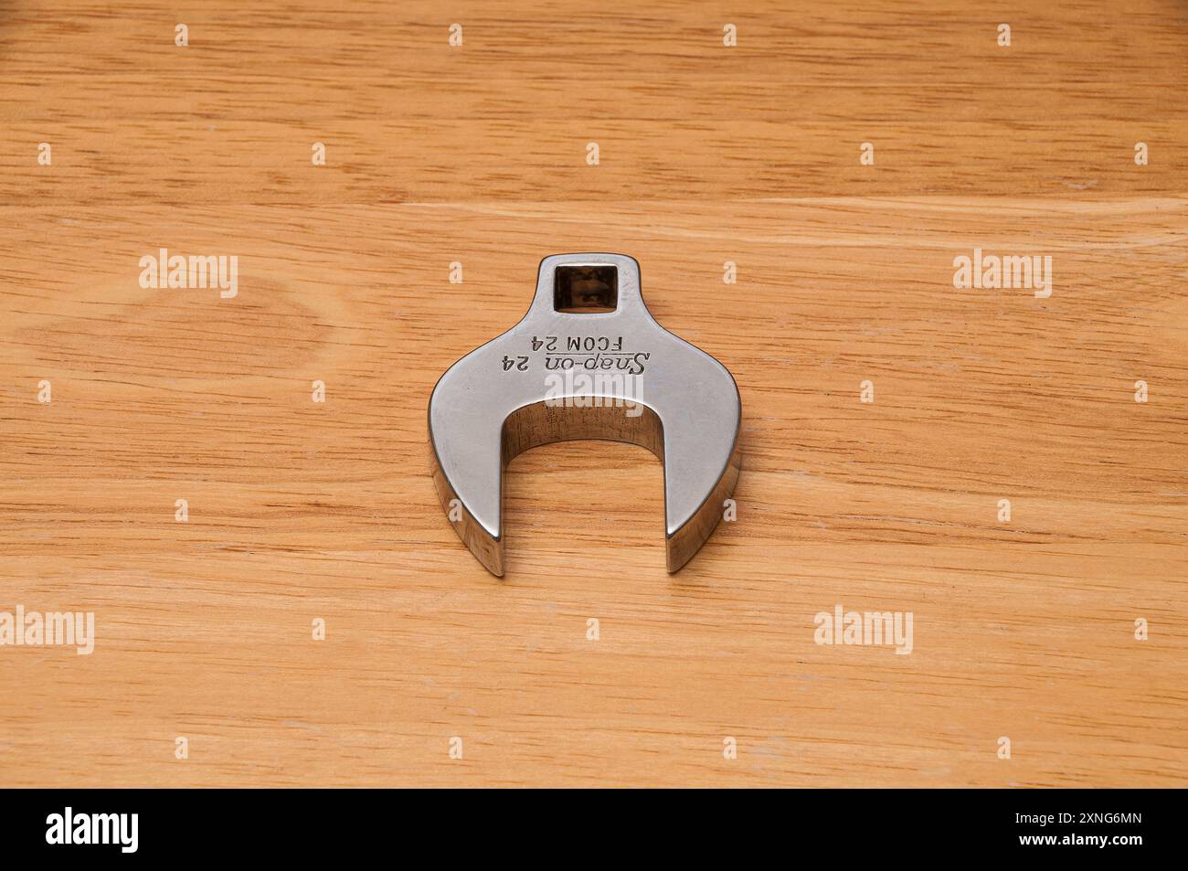 Tighten nut open end hi-res stock photography and images - Alamy