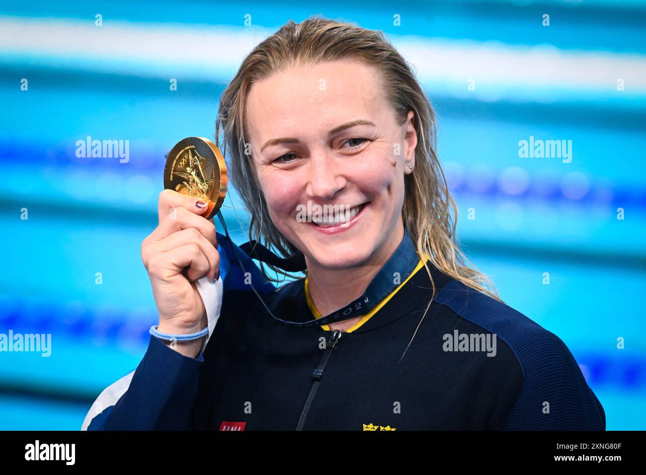 Sarah Sjoestroem ( SWE ) Gold medal, Swimming, Women's 100m Freestyle ...