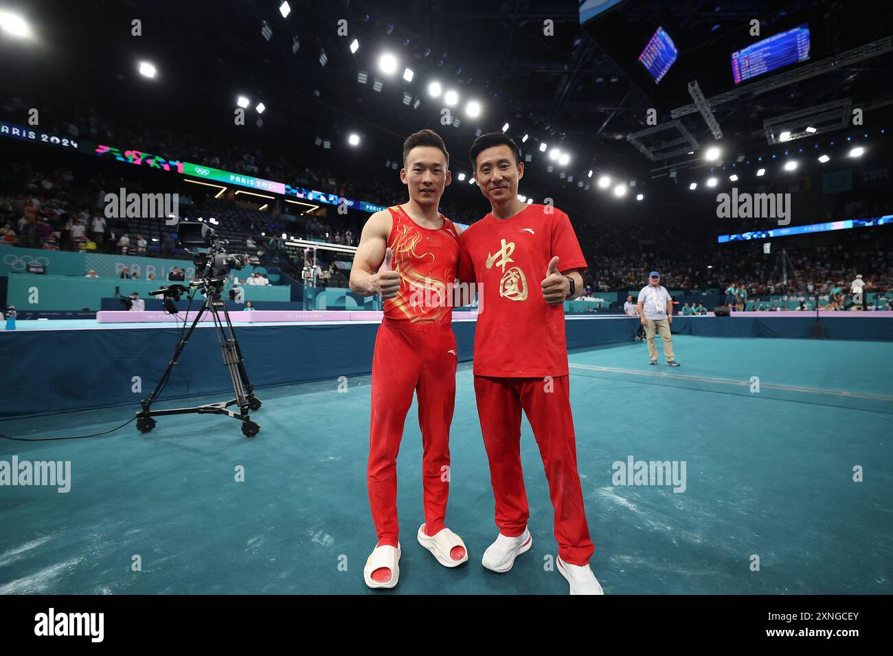 Paris, France. 31st July, 2024. Xiao Ruoteng (L) of China poses for ...