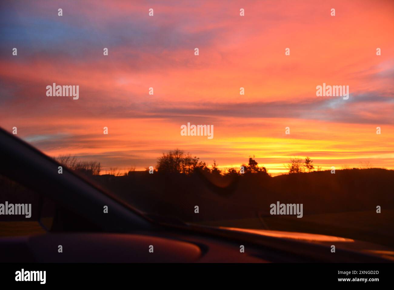 Sunset from car hi-res stock photography and images - Alamy