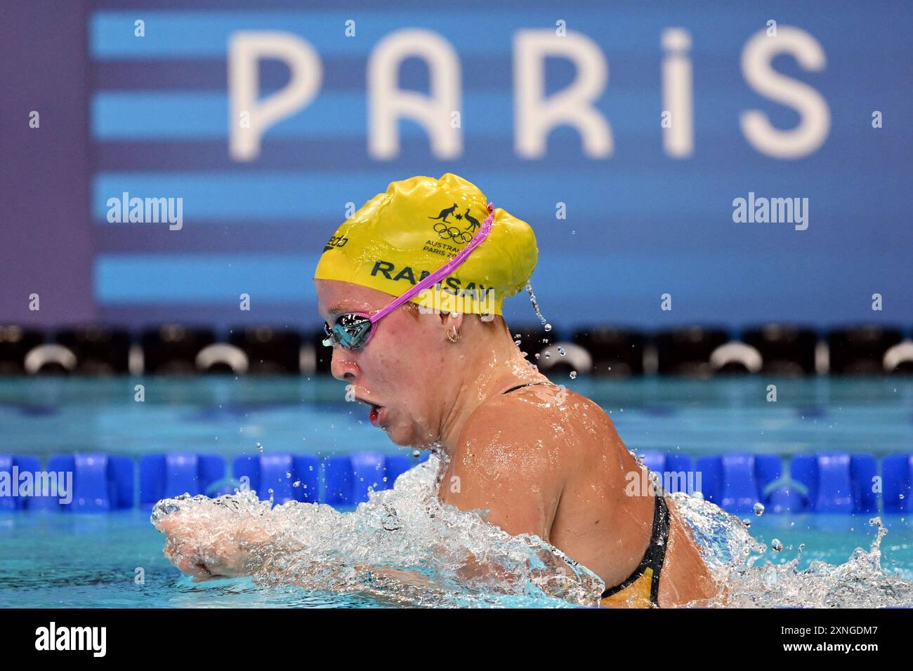 Paris, France. 31st July, 2024. Australian swimmer Ella Ramsay competes ...