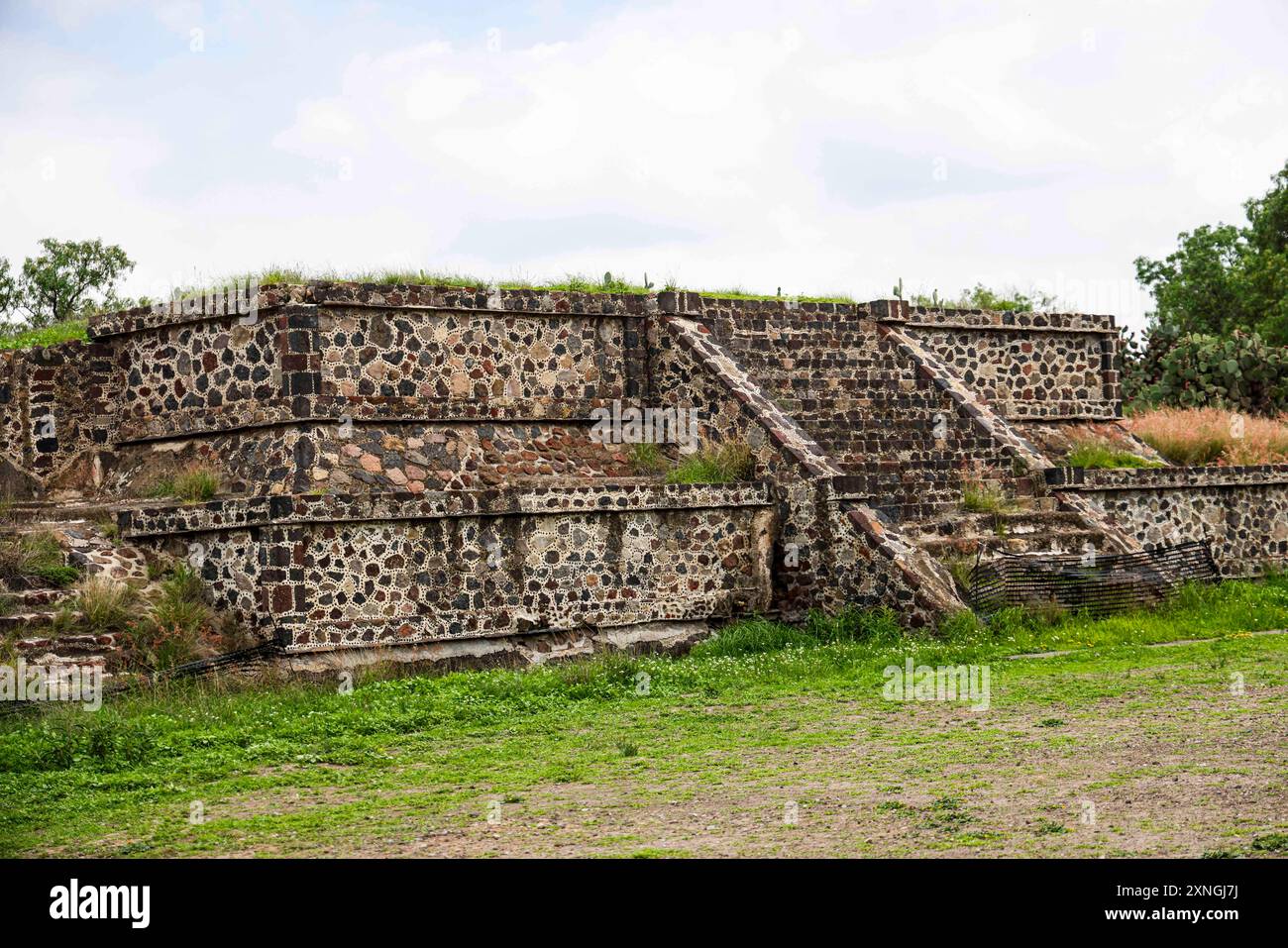 Archaeological Zone of Teotihuacan, the city with the largest pyramids ...