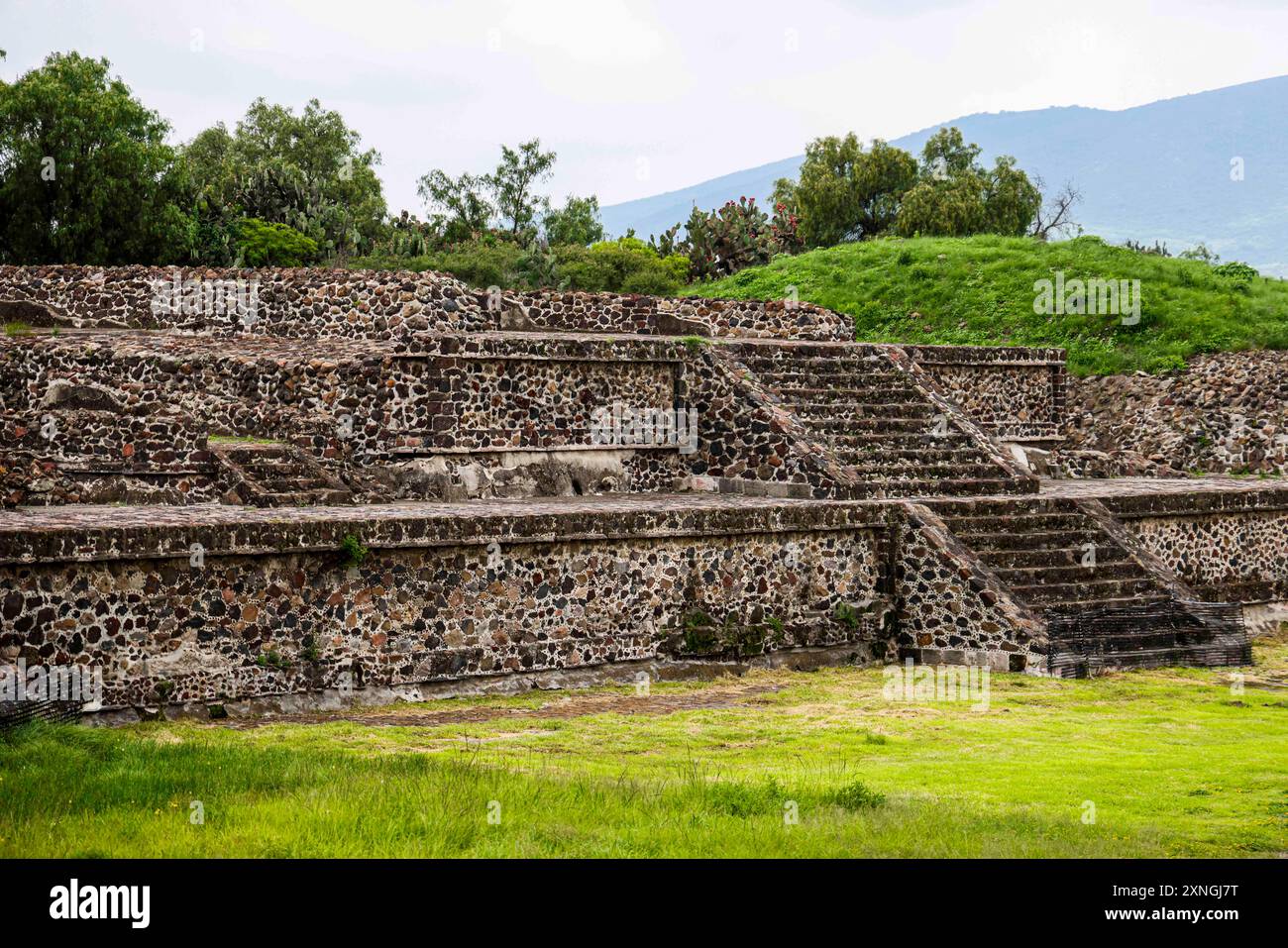 Archaeological Zone of Teotihuacan, the city with the largest pyramids ...
