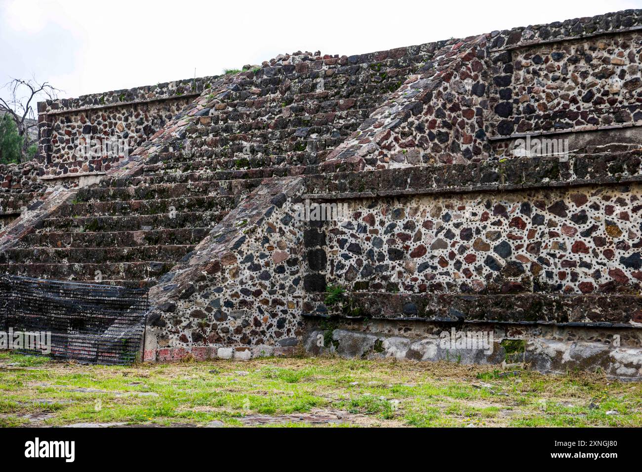 Archaeological Zone of Teotihuacan, the city with the largest pyramids ...
