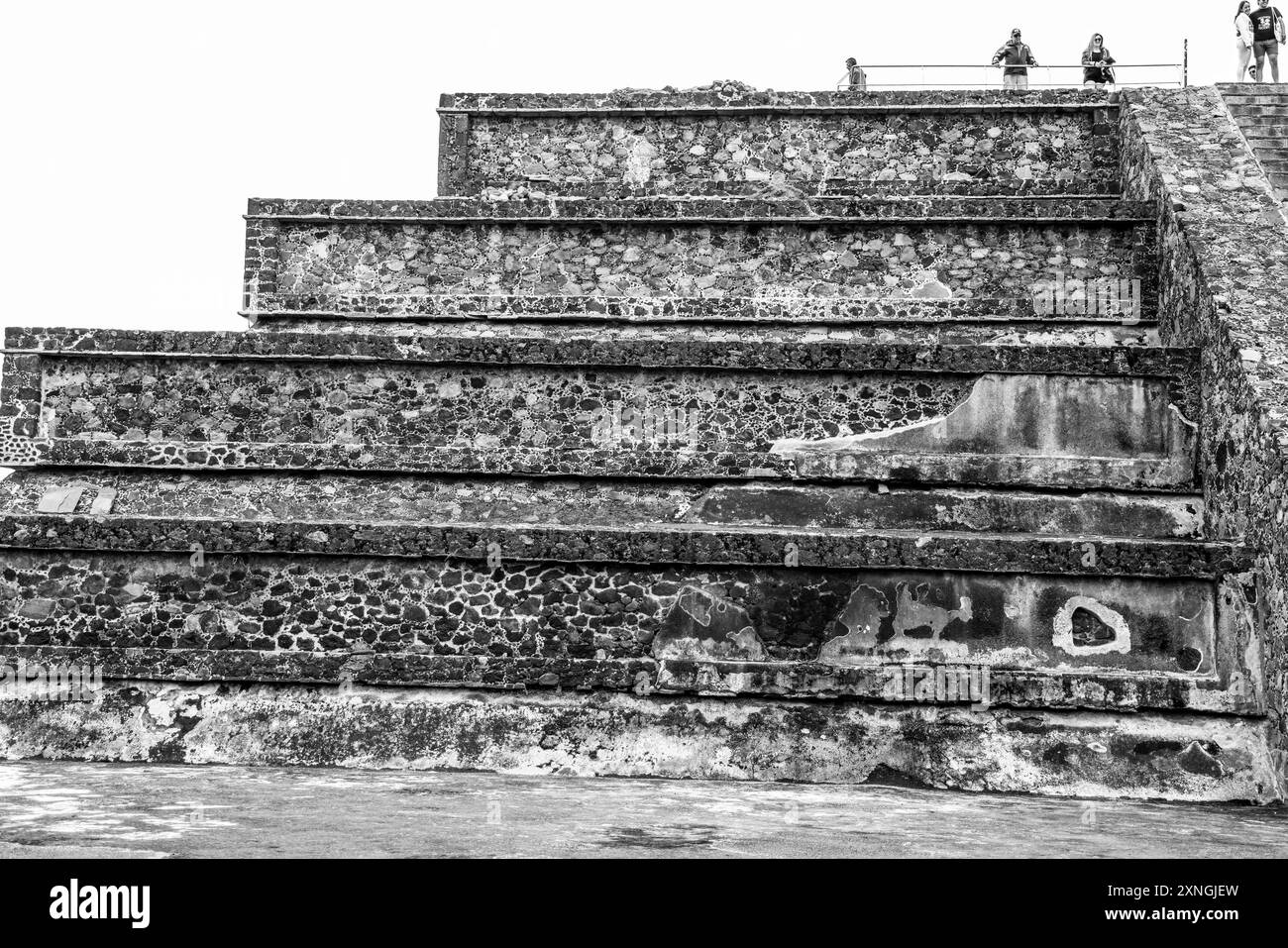 Archaeological Zone of Teotihuacan, the city with the largest pyramids ...