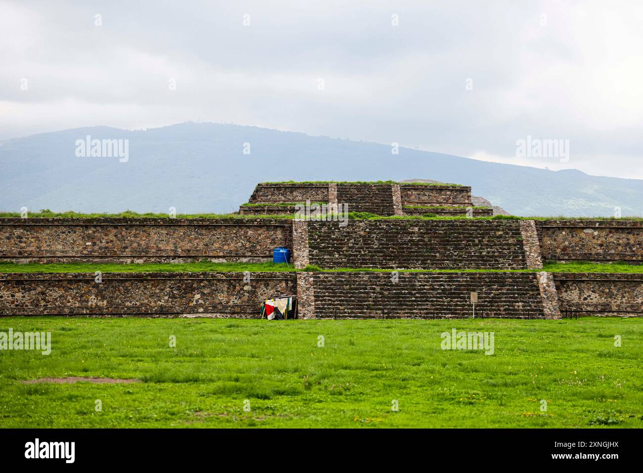 Archaeological Zone of Teotihuacan, the city with the largest pyramids ...