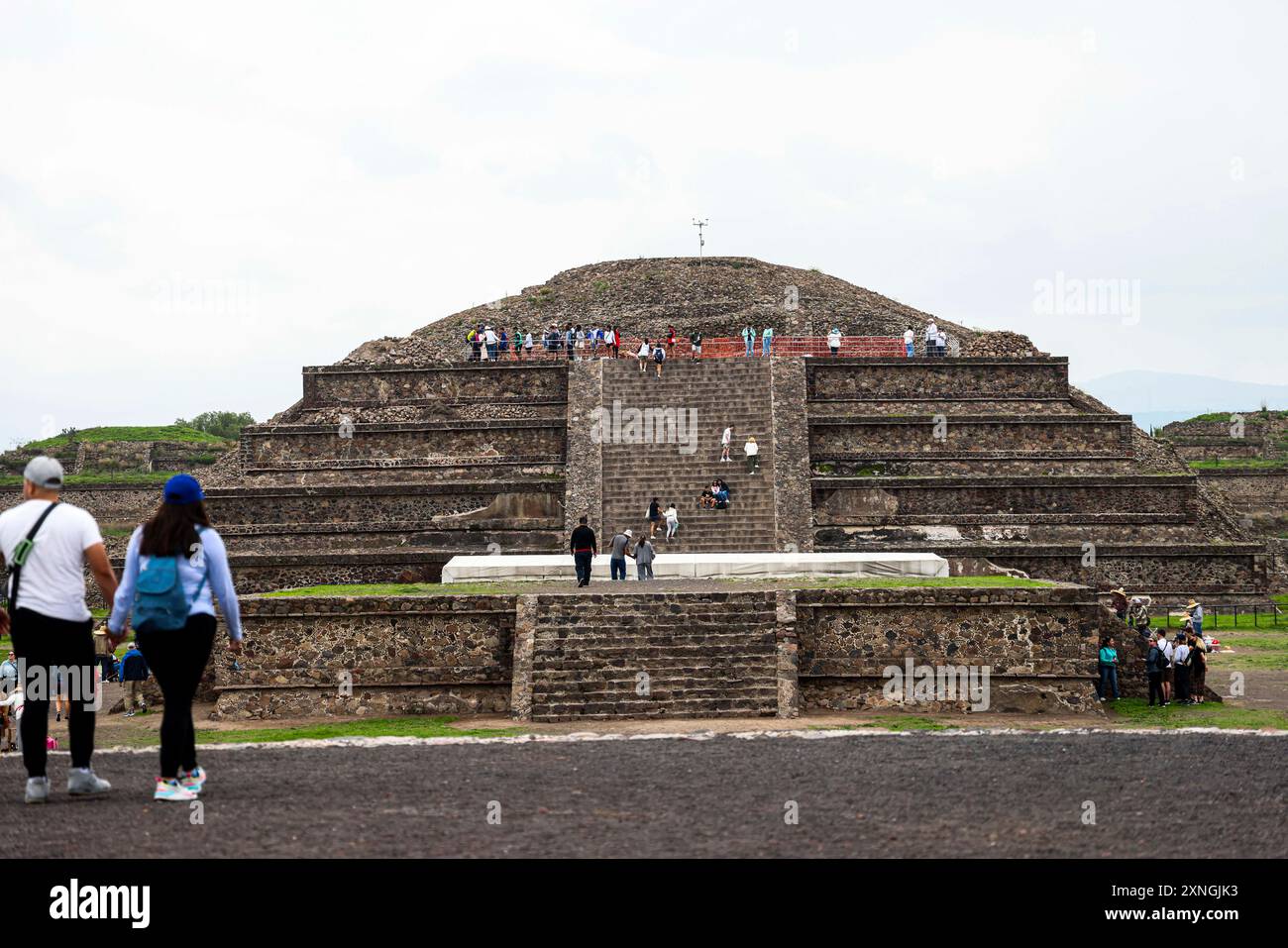 tourists Archaeological Zone of Teotihuacan, the city with the largest ...