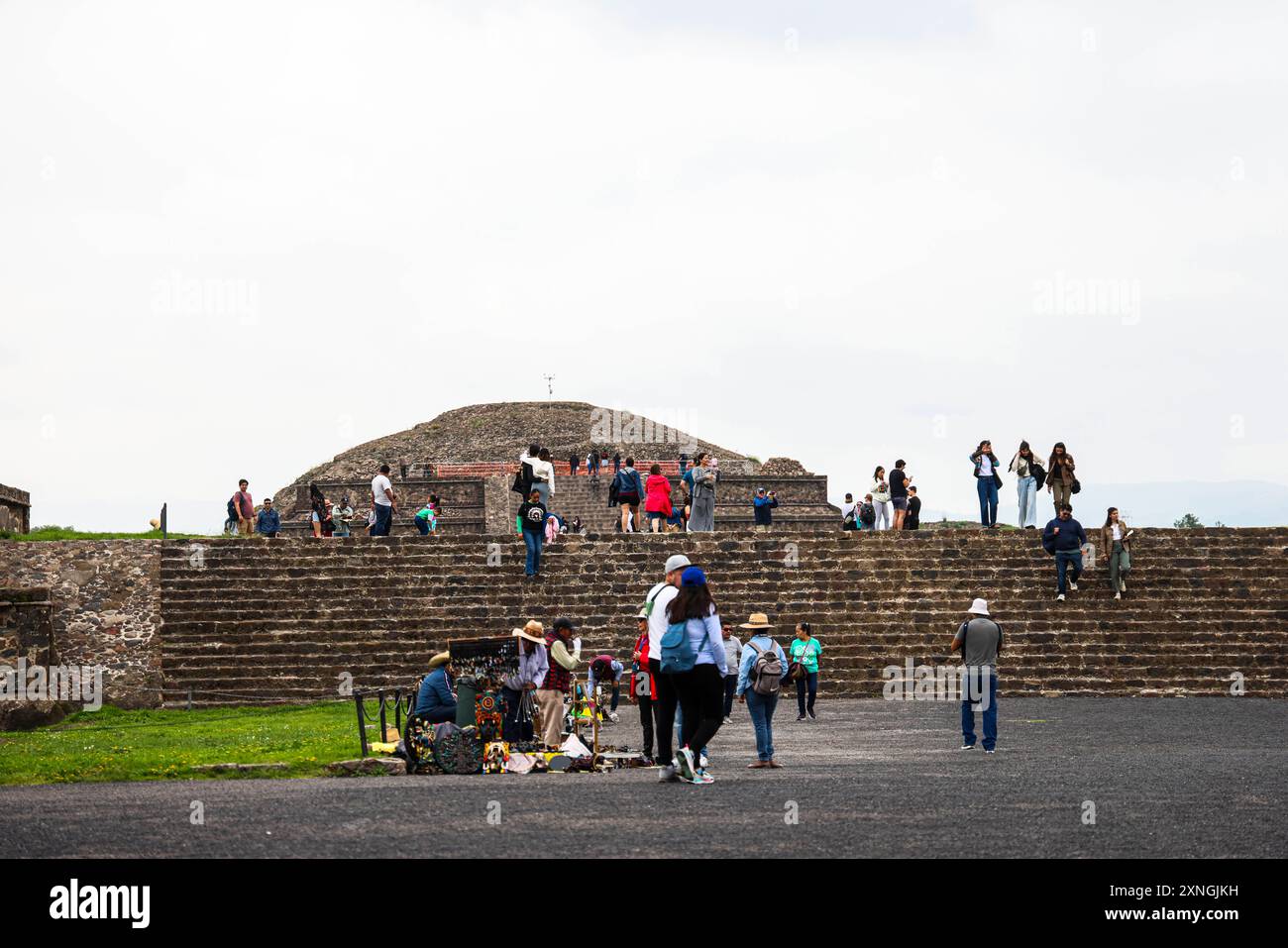 Archaeological Zone of Teotihuacan, the city with the largest pyramids ...