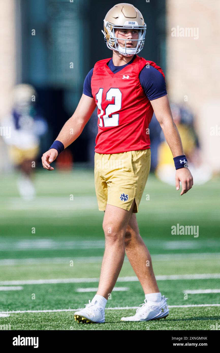 Notre dame football cj carr hi-res stock photography and images - Alamy