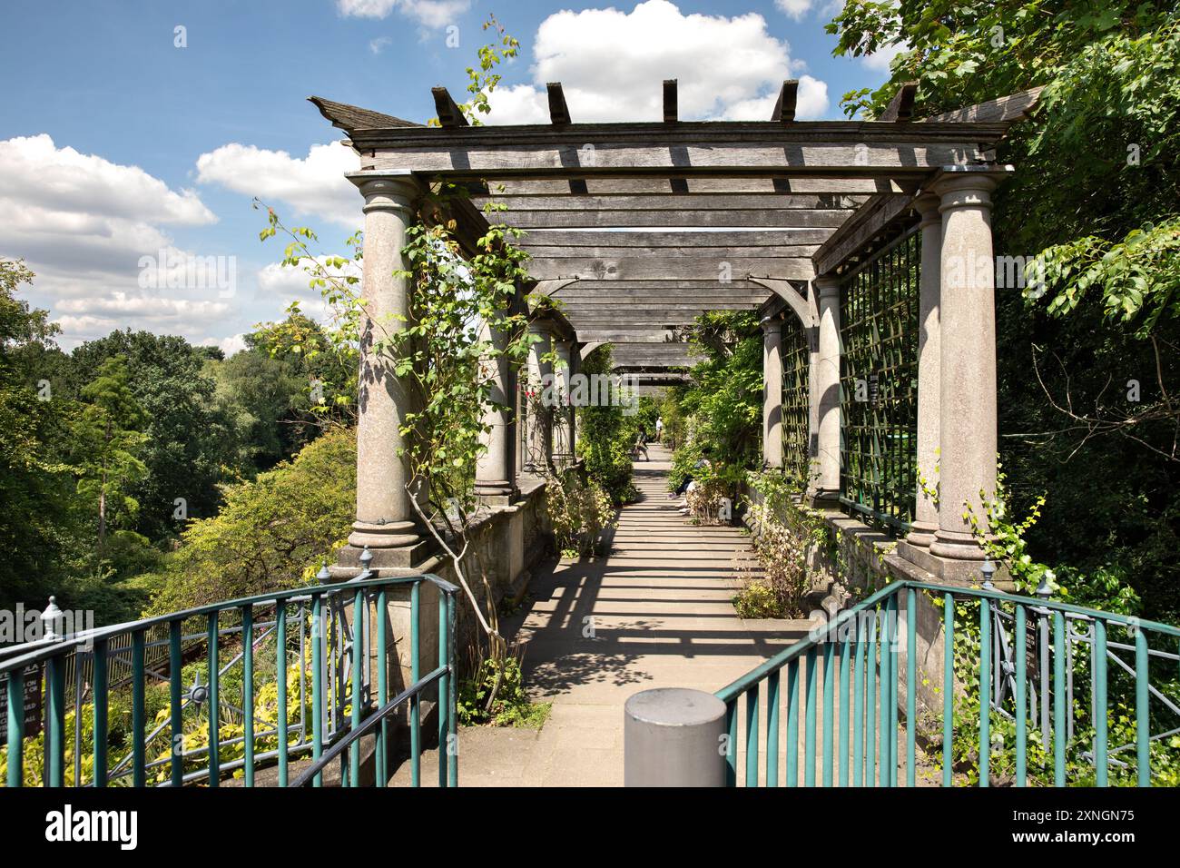 The Hill Garden and Pergola, Hampstead Heath, London, Uk Stock Photo ...