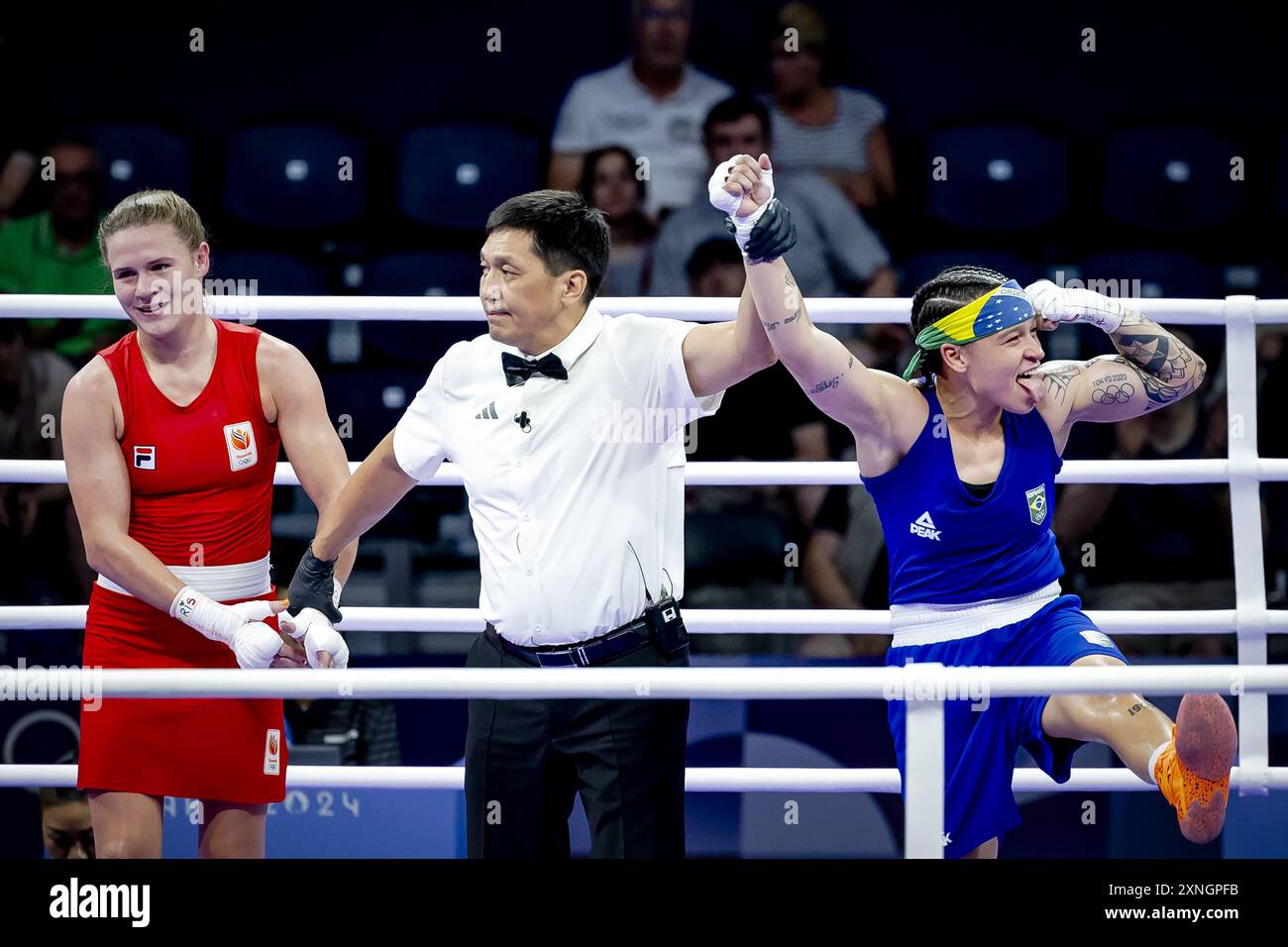 PARIS - Chelsey Heijnen loses to Beatriz Ferreira of Brazil in the ...