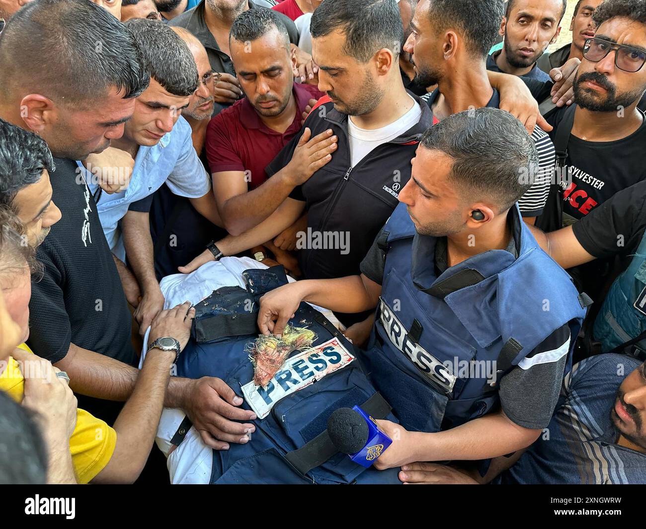 Press journalist gaza 2024 hi-res stock photography and images - Alamy