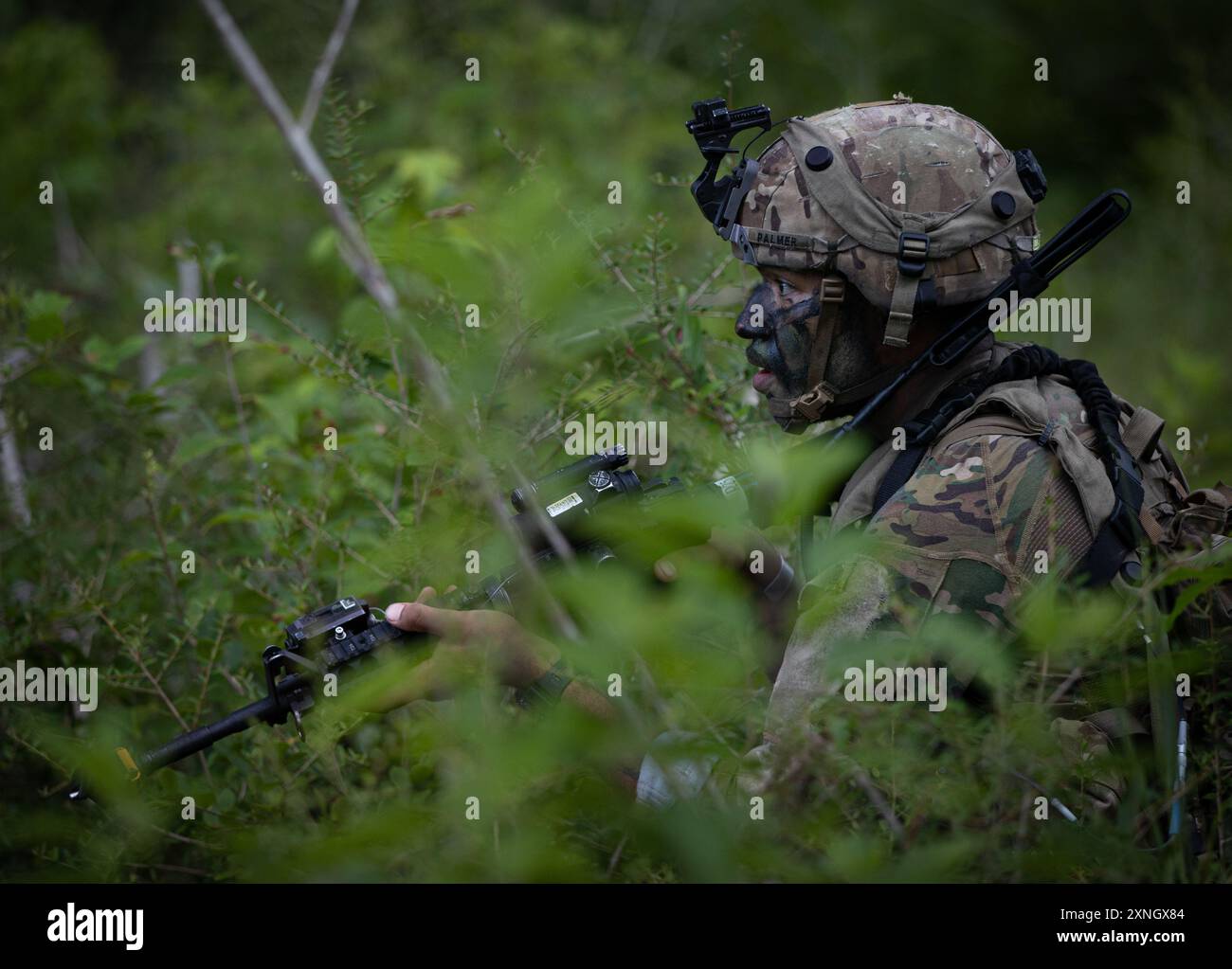A rifleman with Charlie Co., Weapons Squad, 1-167 Infantry Regiment ...