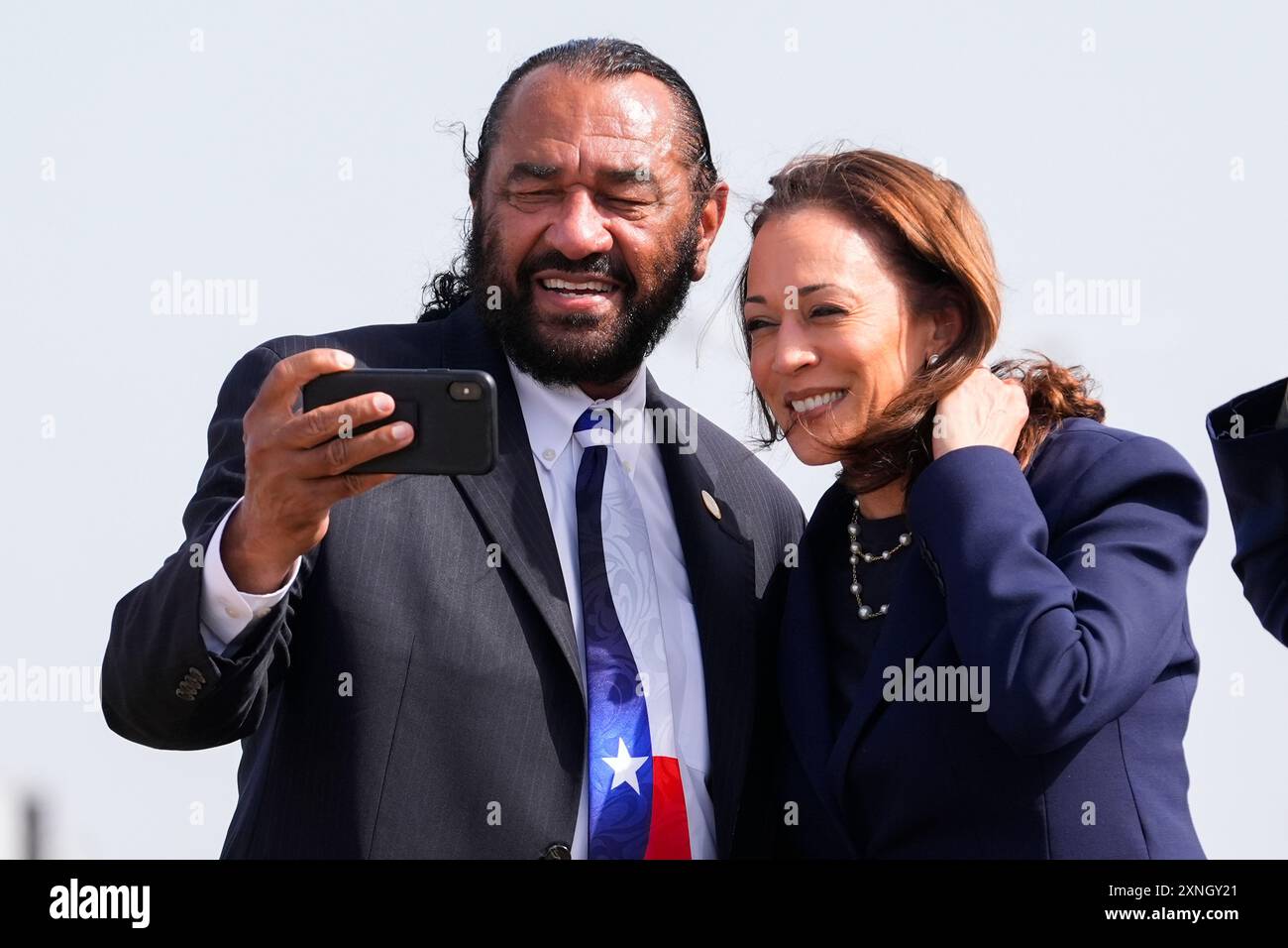Vice President Kamala Harris, right, takes a photo with Rep. Al Green ...