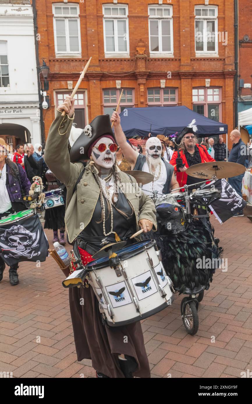 Raven drummers group hi-res stock photography and images - Alamy