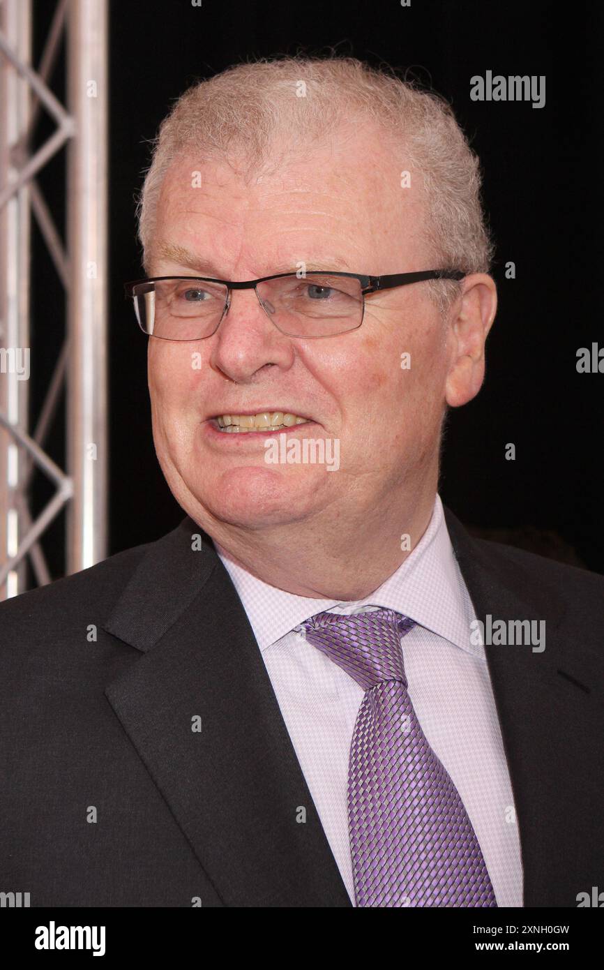 Sir Howard Stringer attends the world premiere of Columbia Pictures ...