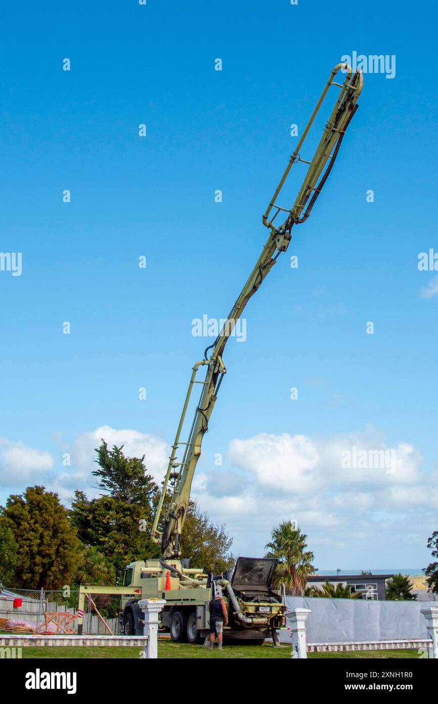 Articulated Boom for Concrete Pouring Stock Photo - Alamy