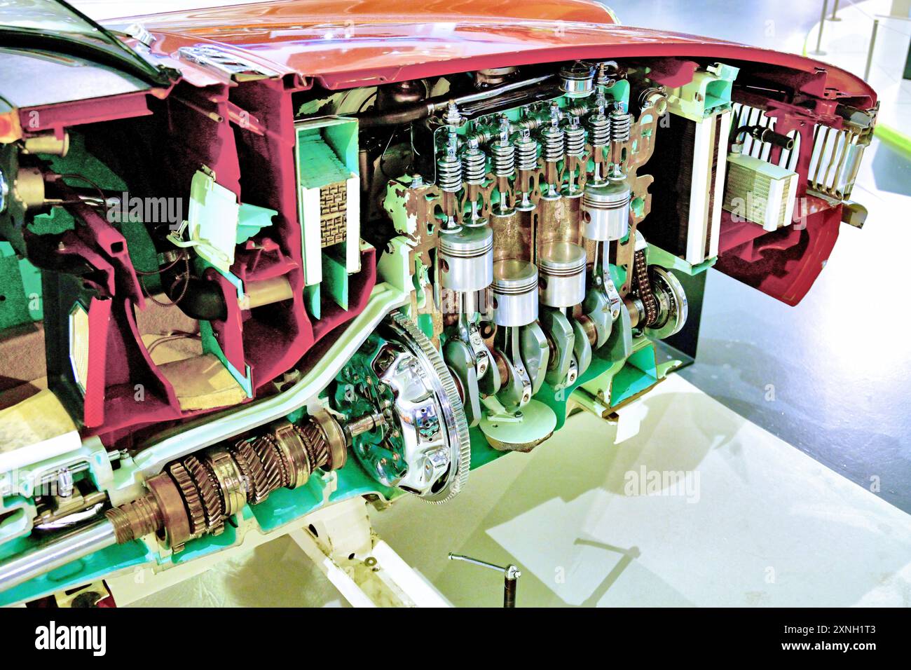 British Motor Museum Gaydon beautifully cutaway car engine ...