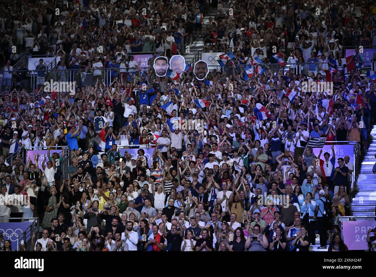 Paris - France, July 31, 2024, French fencing team, defeats Italian ...