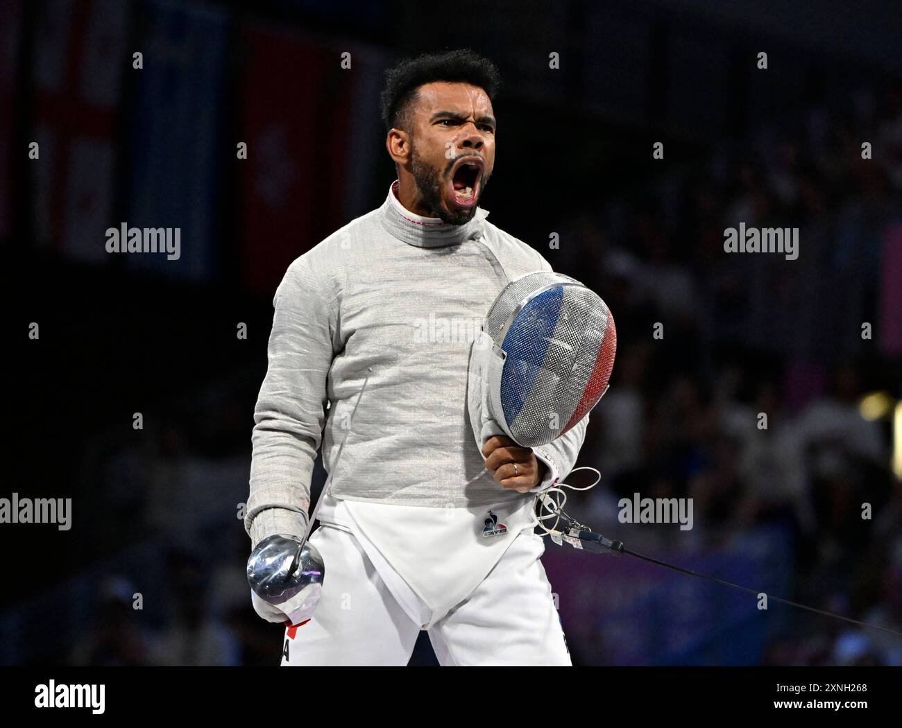Paris - France, July 31, 2024, French fencing team, defeats Italian ...