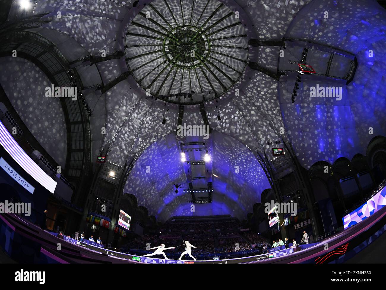 Paris - France, July 31, 2024, French fencing team, defeats Italian ...
