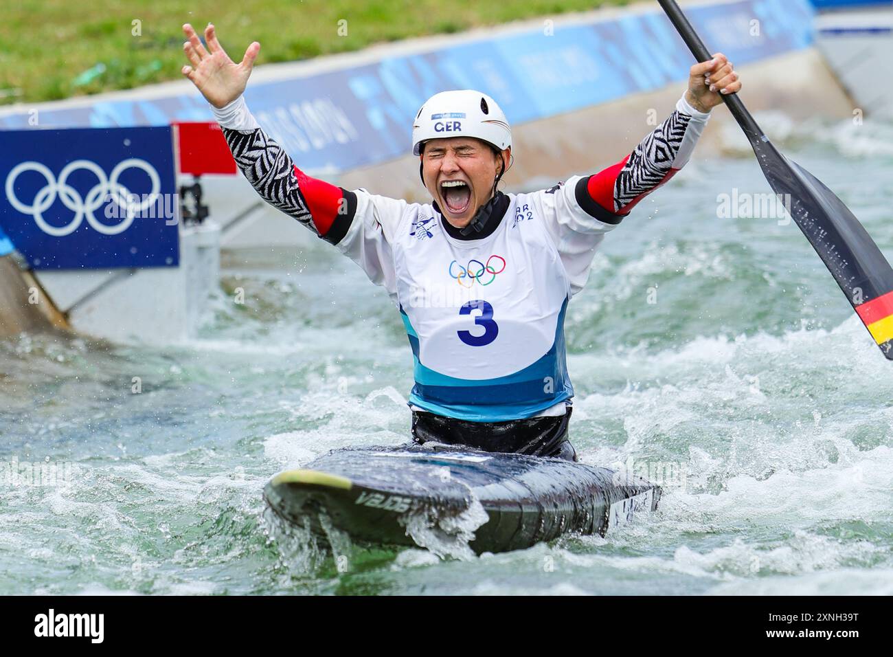 Paris, France. 31st July, 2024. Elena Lilik of Germany celebrates after ...