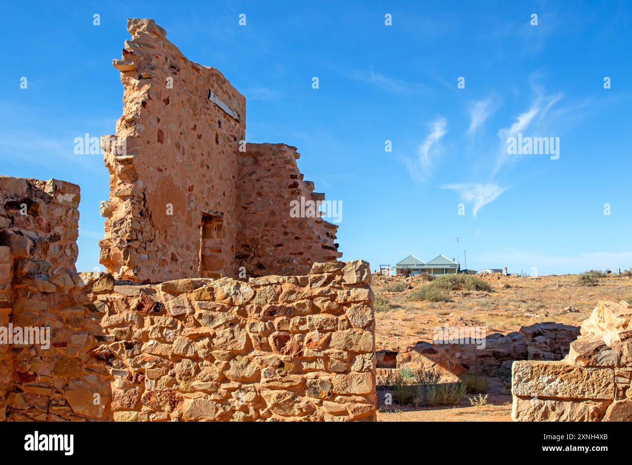 The ruins of the Exchange Hotel in the ghost town of Farina Stock Photo ...