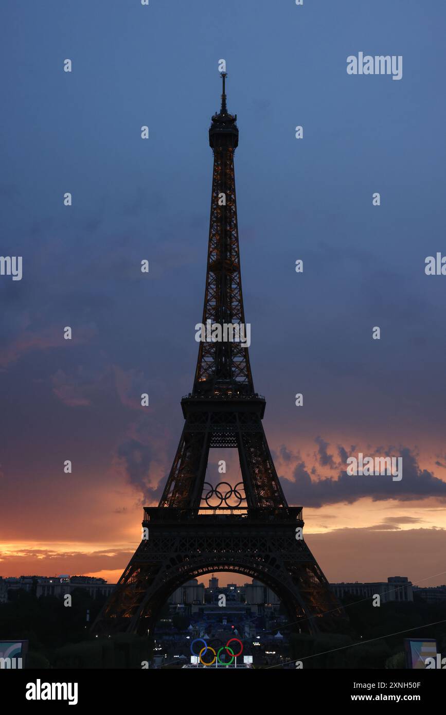 Paris, France. 31st July, 2024. The Eiffel Tower is pictured during the ...