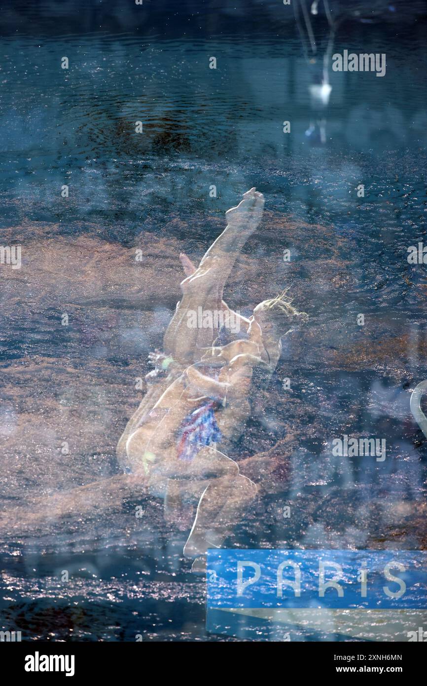Paris, Ile de France, France. 31st July, 2024. Olympic divers JESSICA ...
