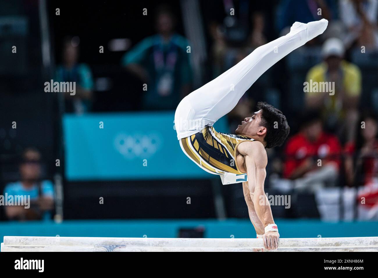 Fixed bars hi-res stock photography and images - Alamy