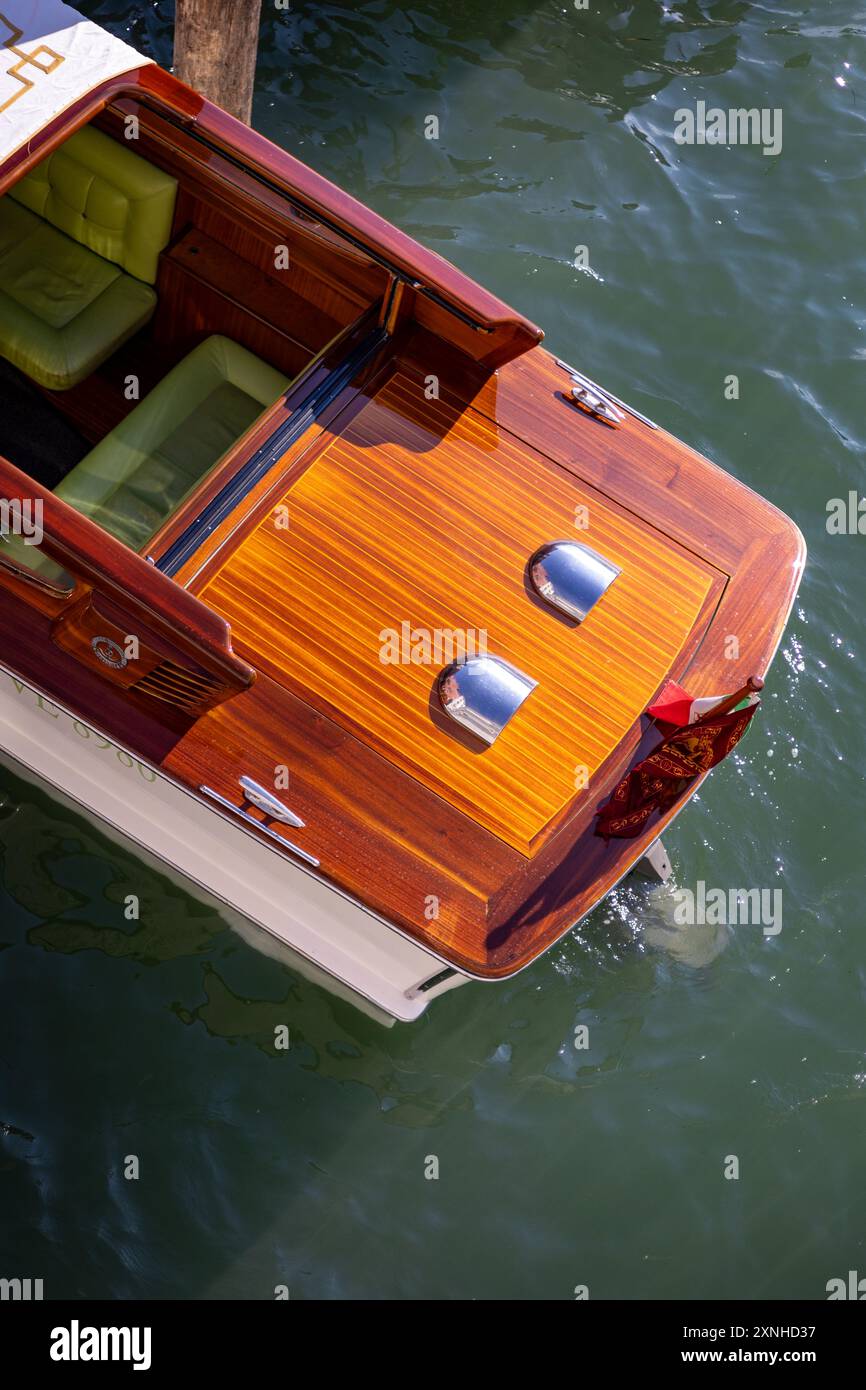 Vintage speedboat italy hi-res stock photography and images - Alamy