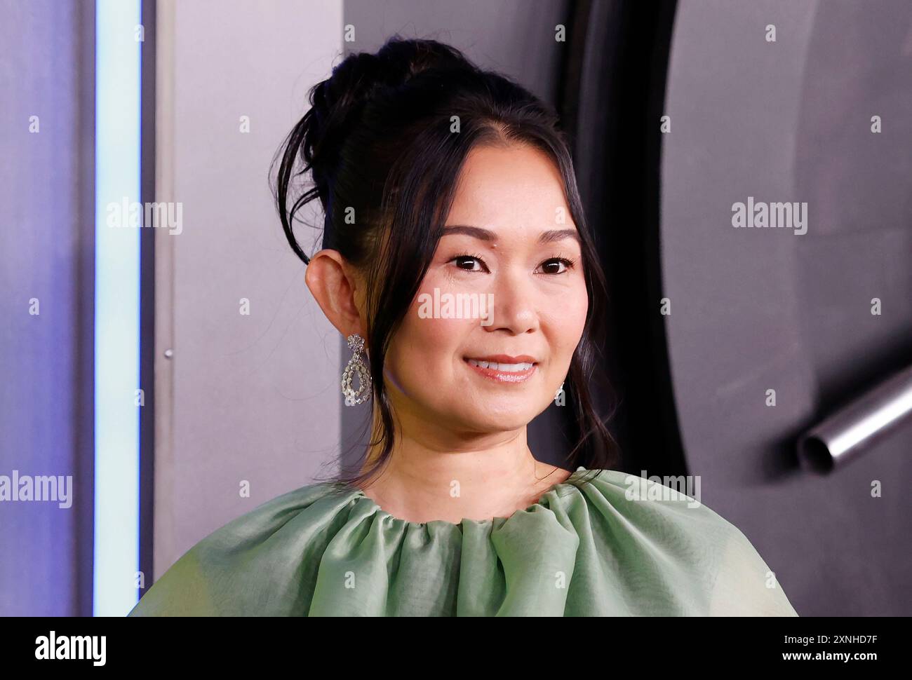 Hong chau arrives hi-res stock photography and images - Alamy