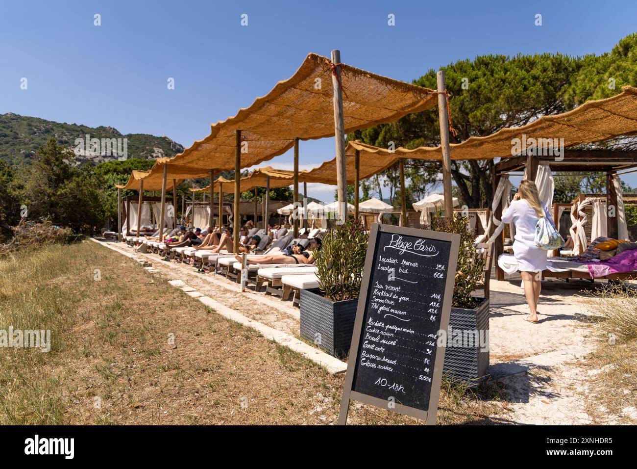 L'oasis Santa Giulia beach club Corsica, France Stock Photo - Alamy