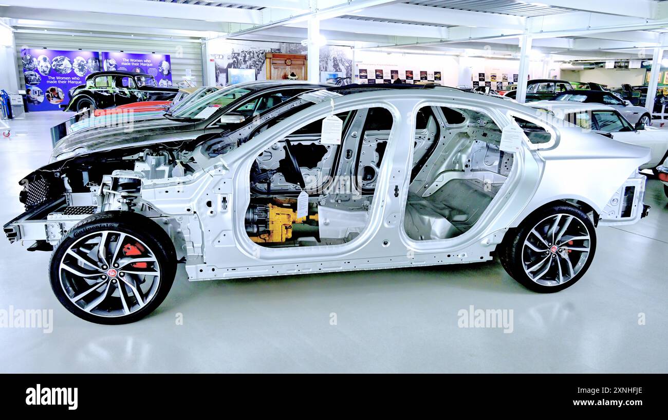 Bonded aluminium panels hi-res stock photography and images - Alamy